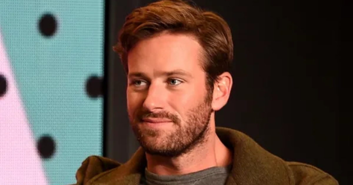 Han var en av de snyggaste och mest populära skådespelarna: Armie Hammers liv och karriär efter ...