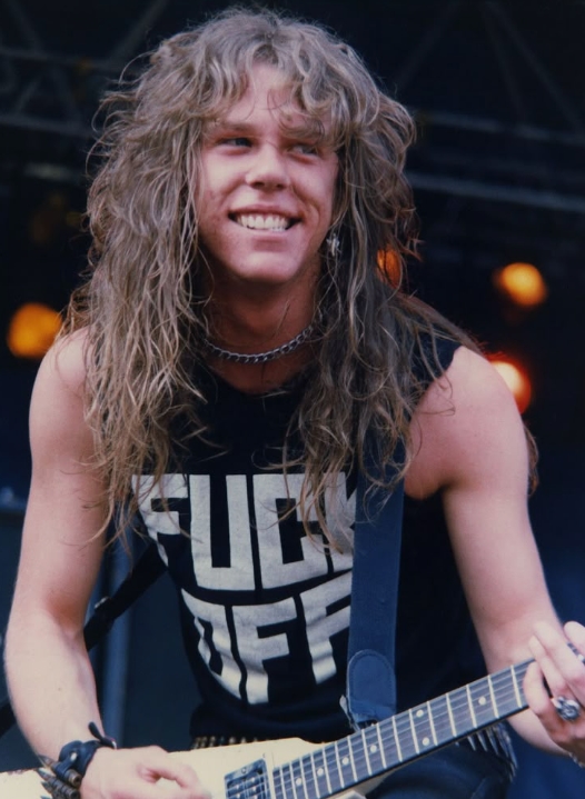 Den här gulliga ungen växte upp till en heavy metal-legendar! Kan du ...